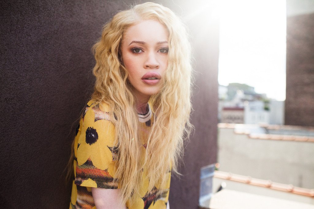 Diandra Forrest Pretty Hurts